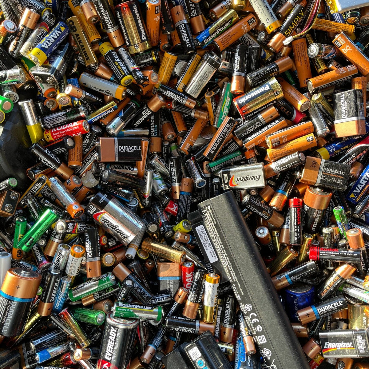 Battery Safety: Essential Dos and Don'ts for Handling Batteries ...