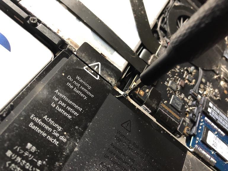 Tips on how to replace your MacBook Battery — Battery Mate